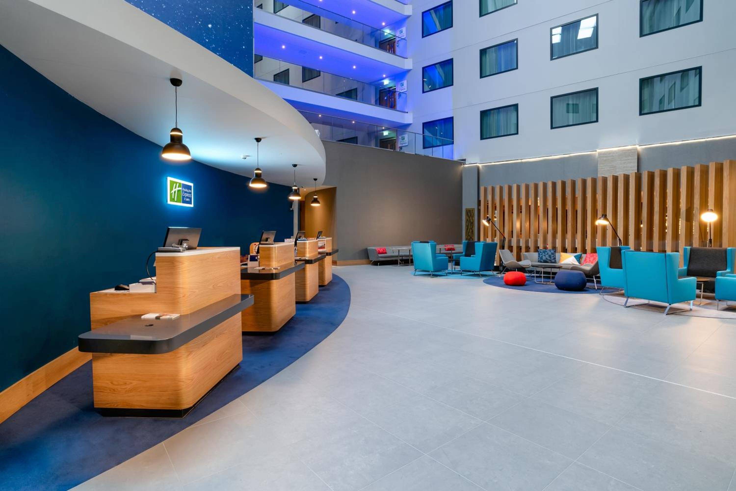 Holiday Inn Express London Heathrow T4, an IHG Hotel, Greater London ...