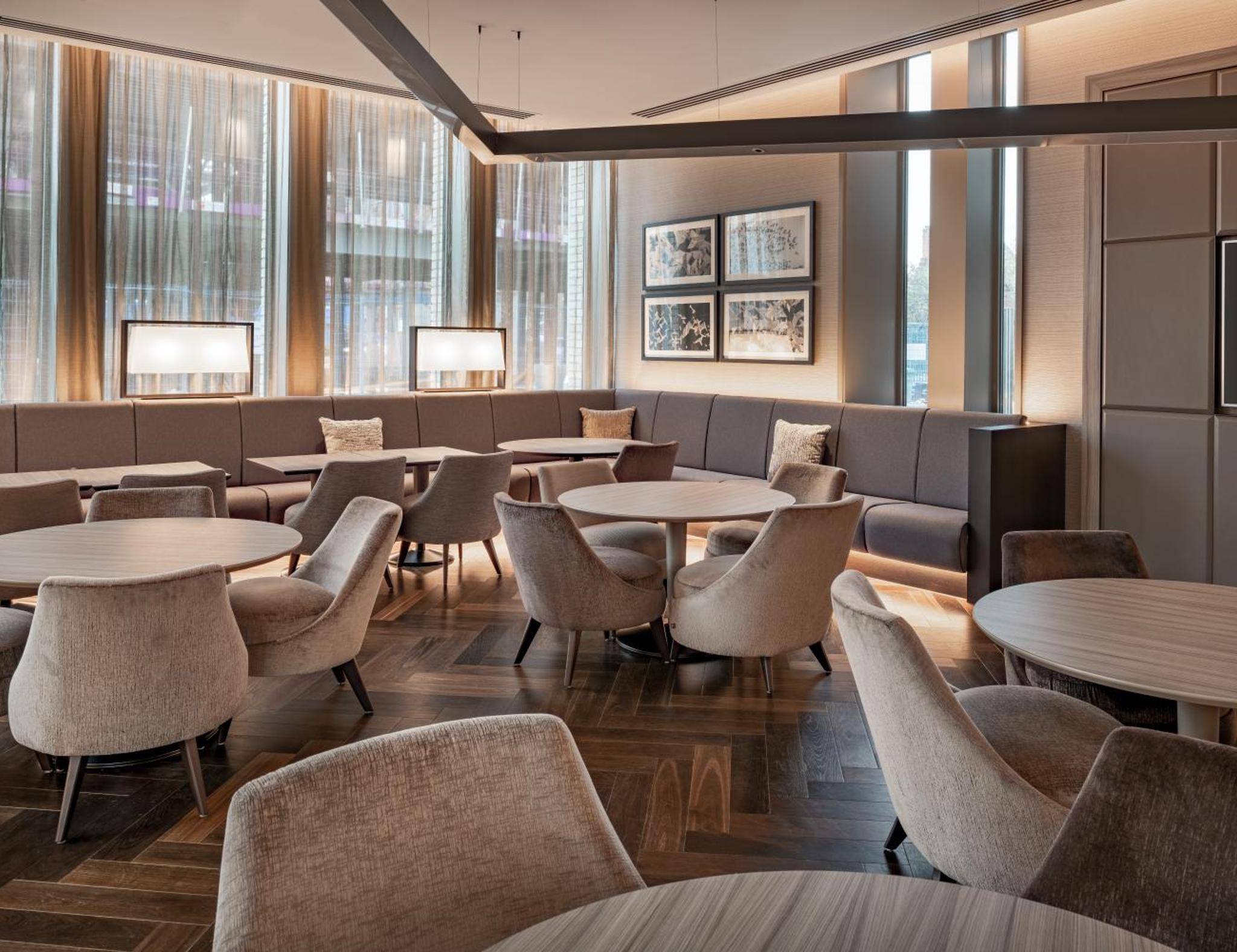 AC Hotel by Marriott Manchester City Centre, Greater Manchester : -32% ...