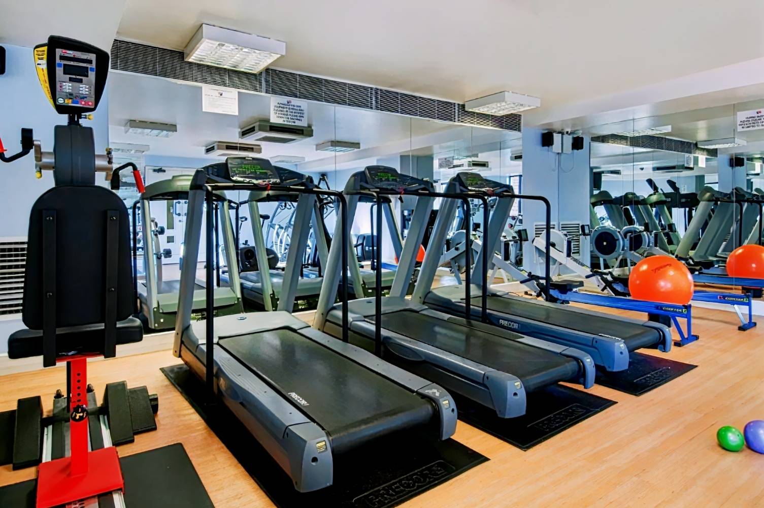 Doubletree by Hilton Swindon Hotel, England : -34% during the day ...