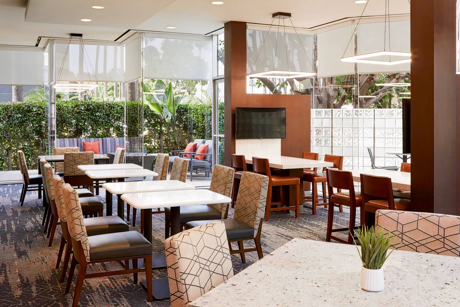 Courtyard by Marriott Los Angeles LAX/Century Boulevard, Los Angeles ...