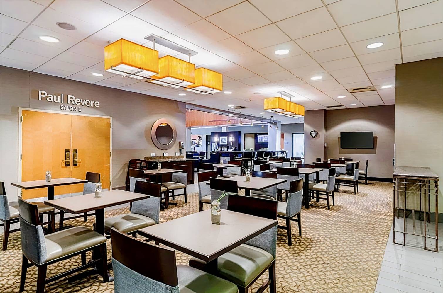 Comfort Inn & Suites Logan International Airport, Revere : -49% during ...