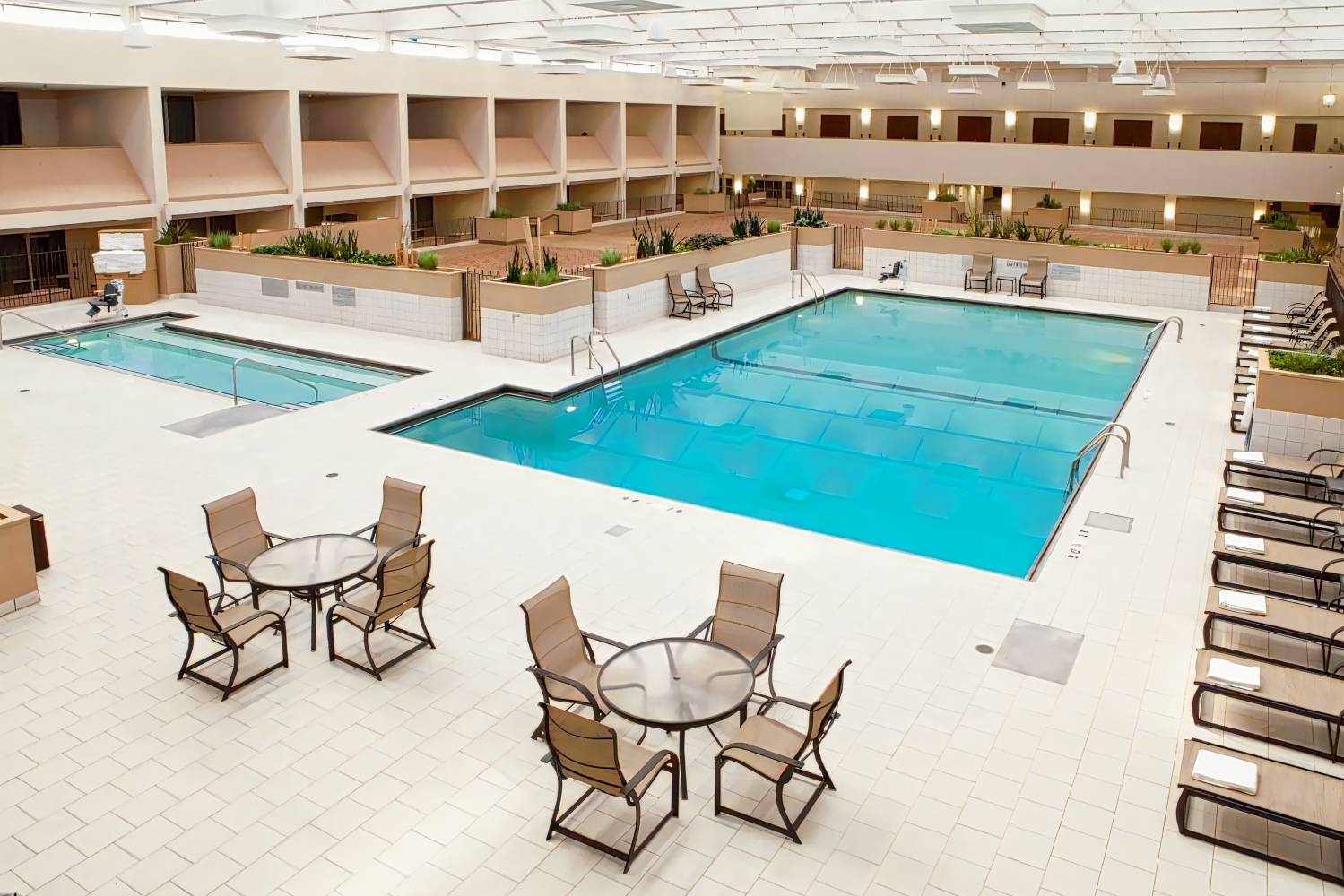 Doubletree by Hilton Hotel Bloomington-Minneapolis, Minneapolis : -49% ...