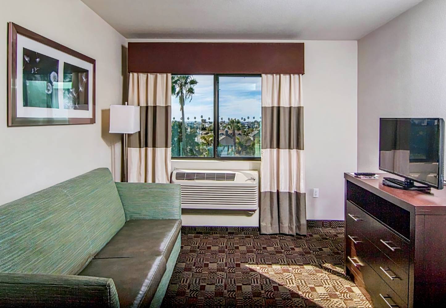Holiday Inn Express & Suites Carlsbad Beach, Carlsbad : -34% during the ...