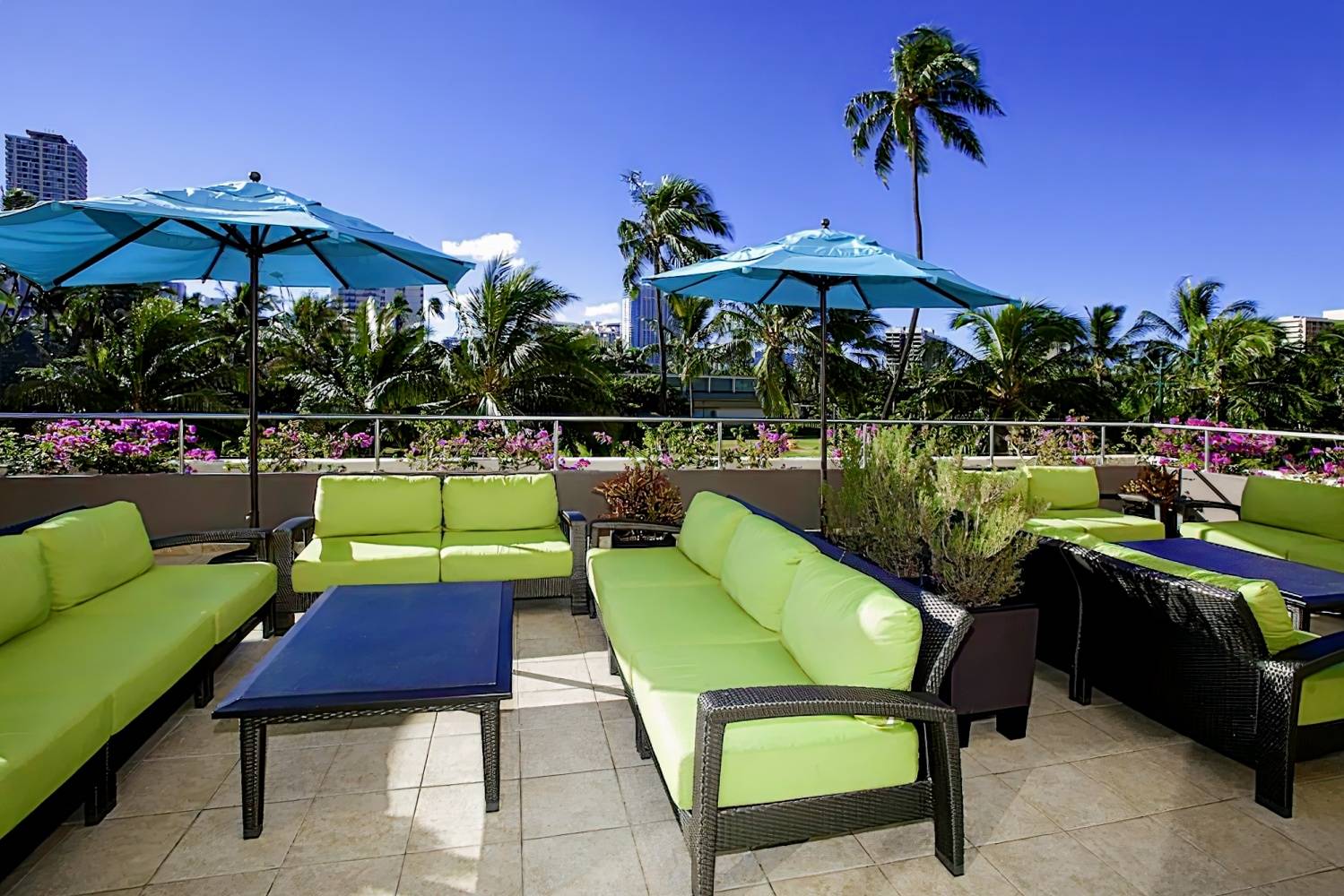 DoubleTree by Hilton Alana - Waikiki Beach, Honolulu, HI : -71% during ...