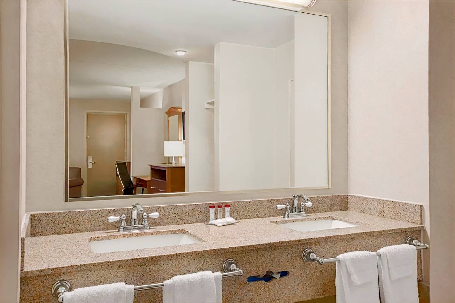 Hourly Hotels : Hotels by the hour and rooms by the hour - Dayuse.com