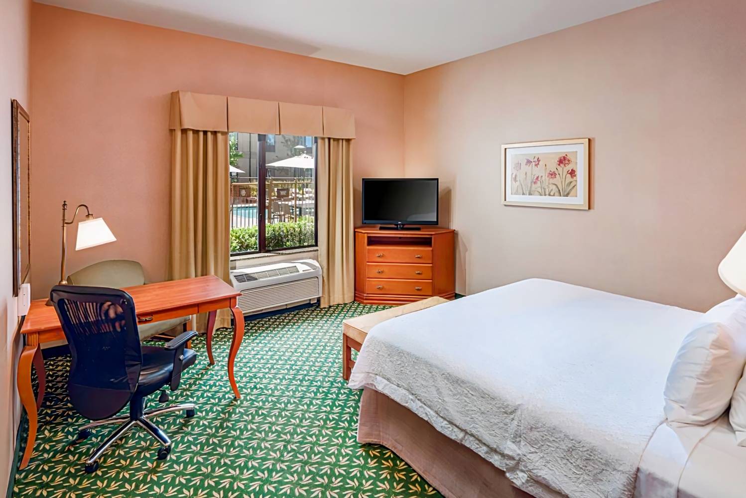 Hampton Inn & Suites Windsor - Sonoma Wine Country, Windsor, CA : hotel ...