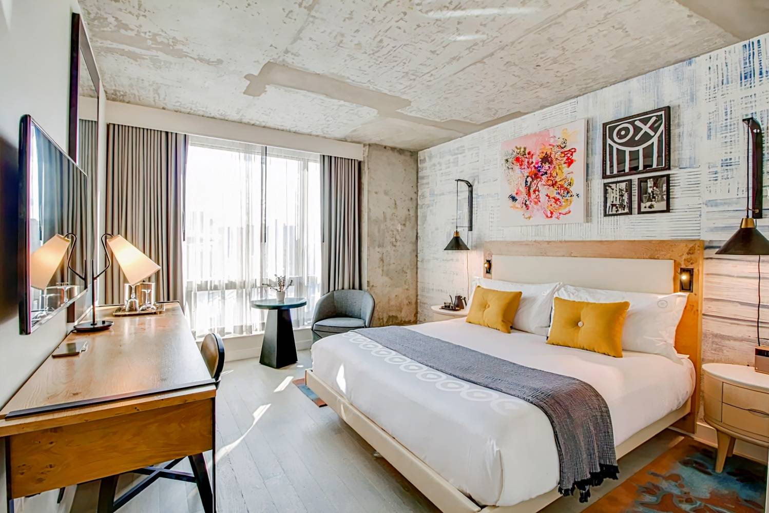 Hotel 50 Bowery NYC, Manhattan : hotel during the day - Dayuse.com