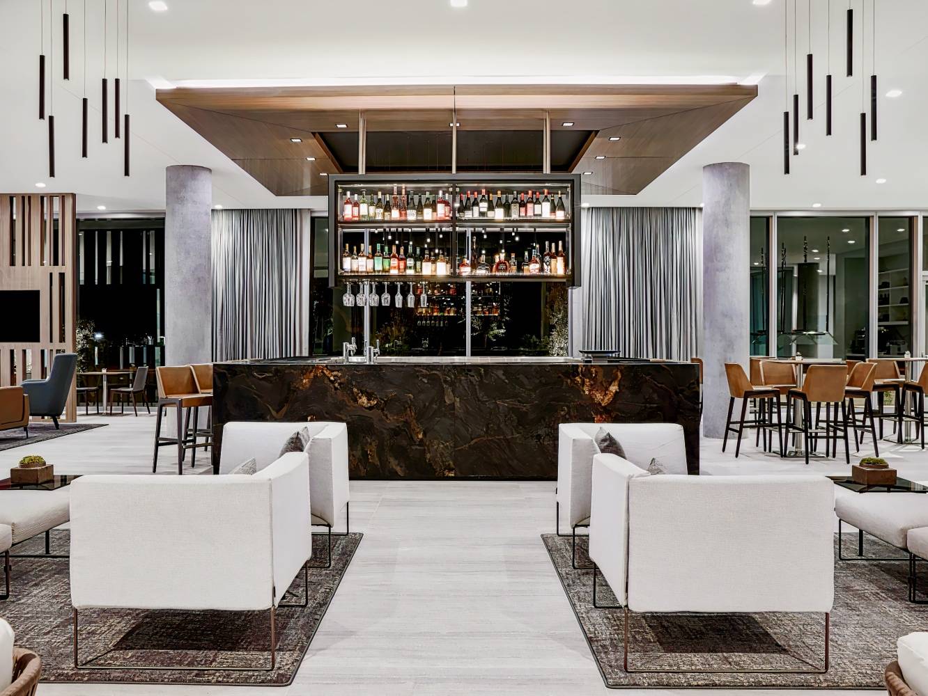 AC Hotel by Marriott Phoenix Biltmore, Camelback East Village : -57% ...