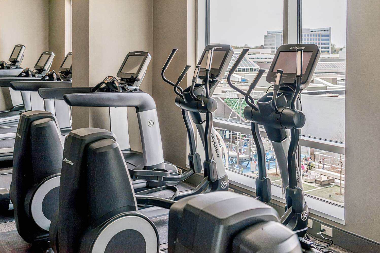 Hyatt Regency Tysons Corner Center, Tysons : hotel during the day ...