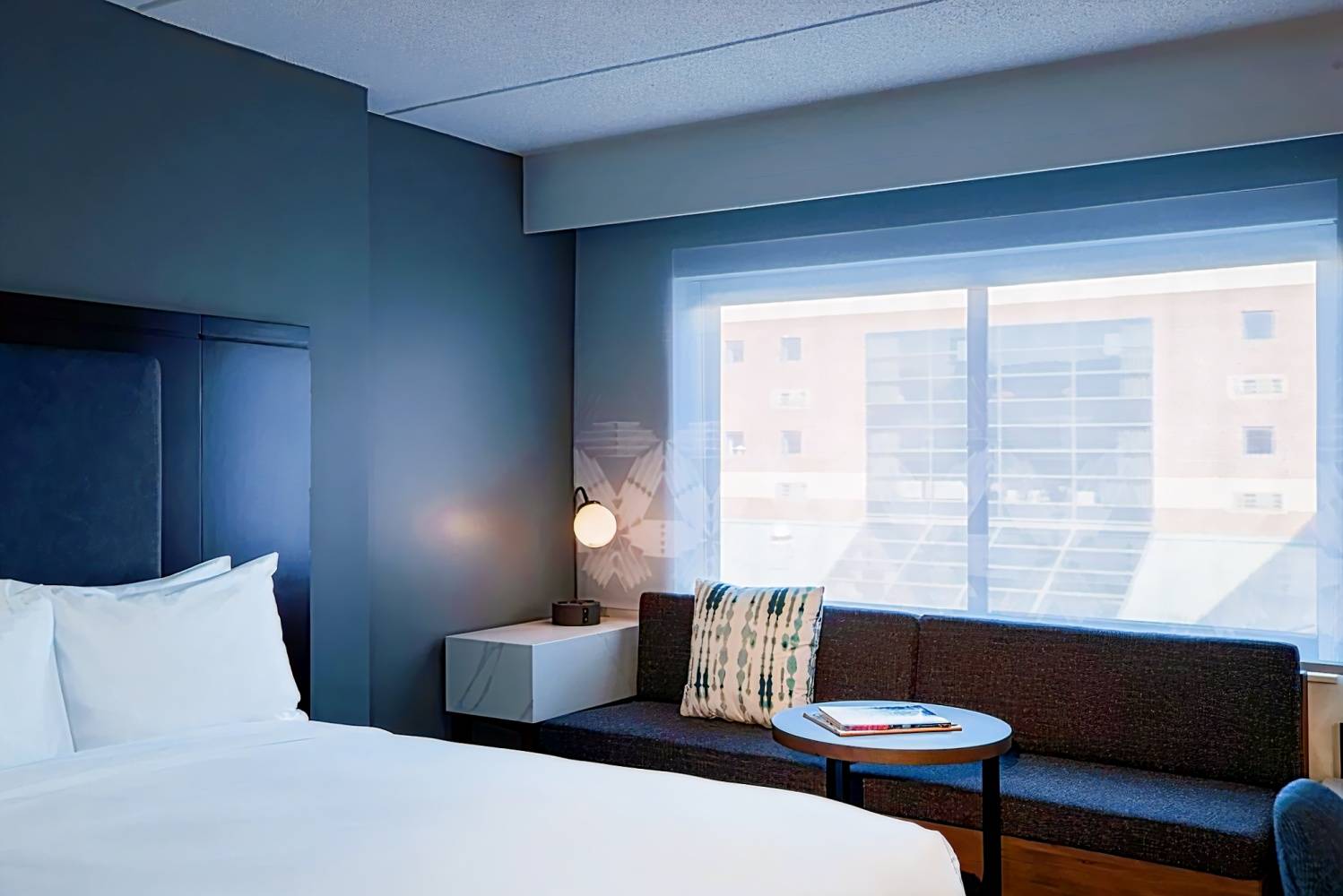 The Baronette Renaissance Detroit-Novi Hotel, Novi: -24% durante o dia ...