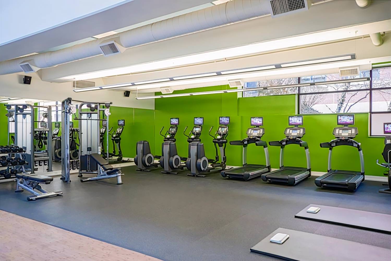 The Baronette Renaissance Detroit-Novi Hotel, Novi : -24% during the ...