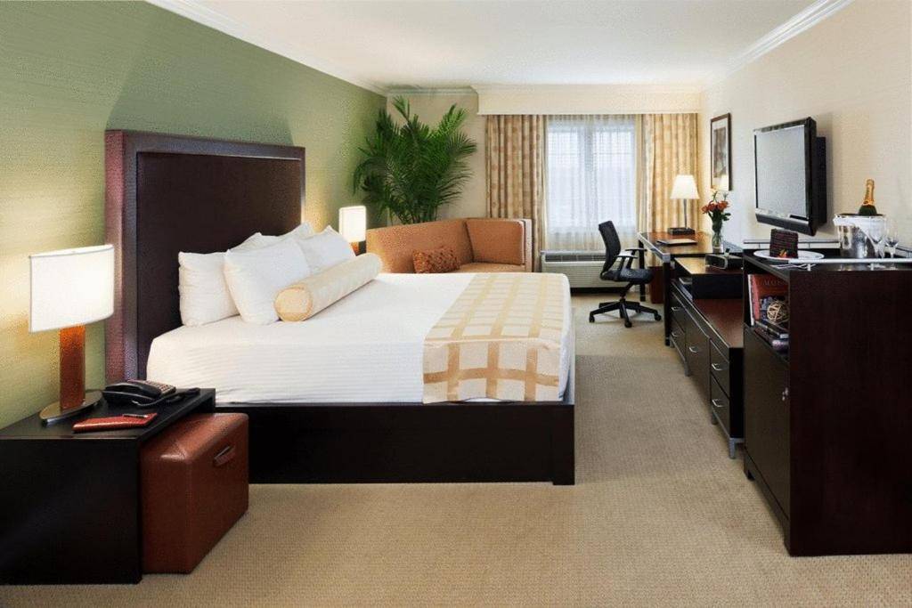 Hourly Hotels : Hotels by the hour and rooms by the hour - Dayuse.com