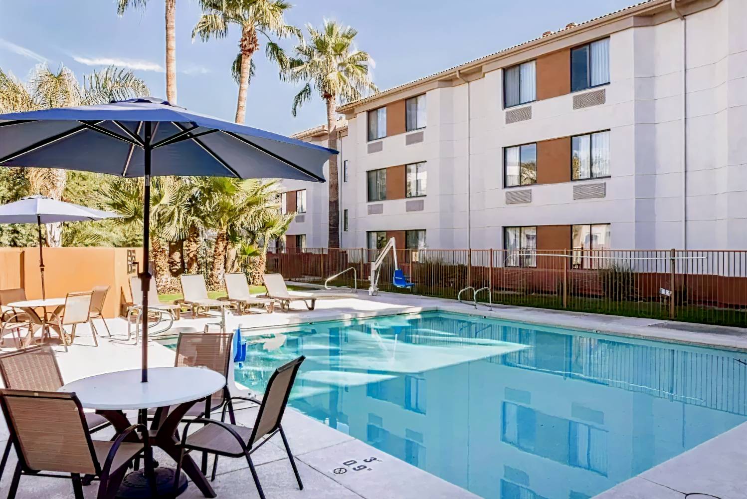 Sky Harbor Airport Inn, South Mountain Village : -40% en journée ...