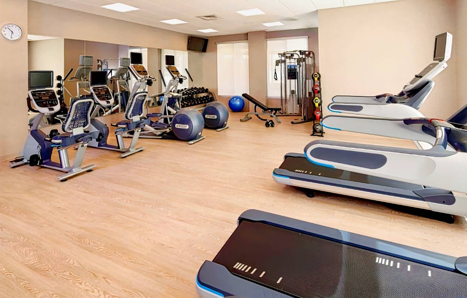 Hyatt House Pittsburgh Bloomfield Shadyside, Bloomfield : hotel during ...