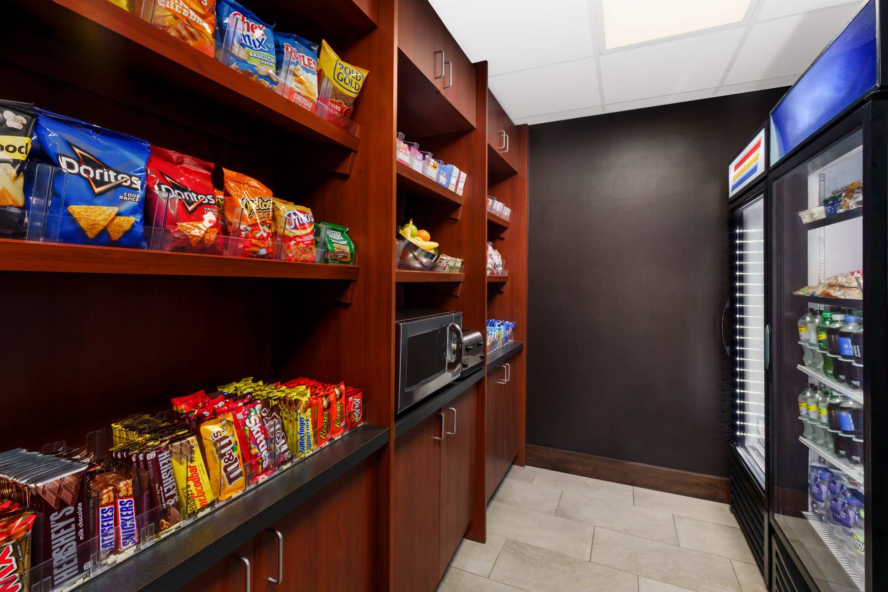 Courtyard by Marriott Manchester-Boston Regional Airport, Manchester ...