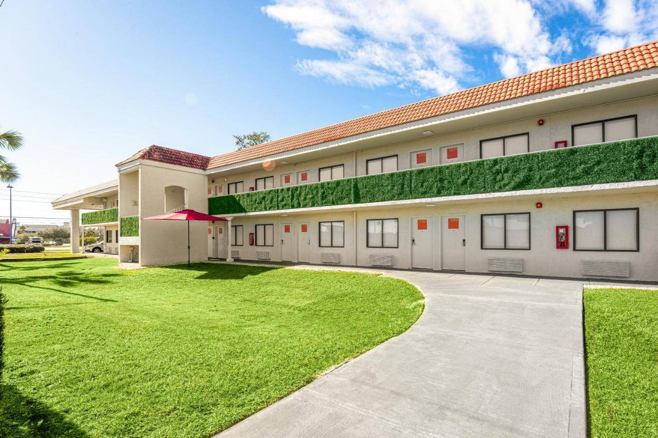 Developer Inn Express Fundamental Hotel, Kissimmee, FL : -40% during ...