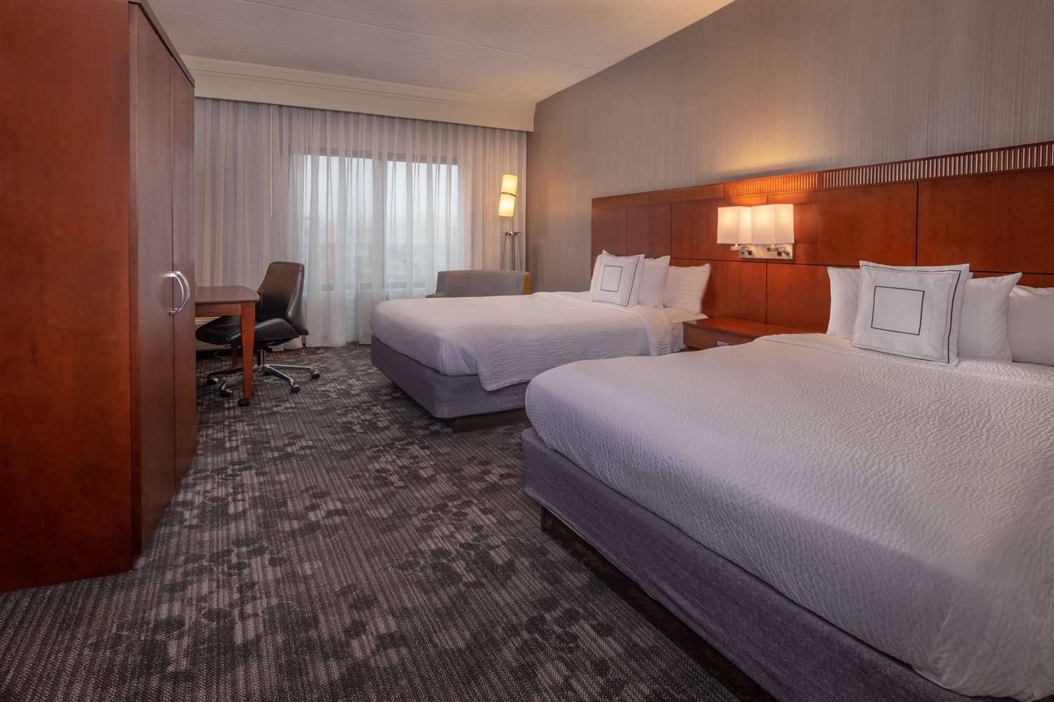 Sonesta Select Newark Christiana Mall, Newark : -34% during the day ...