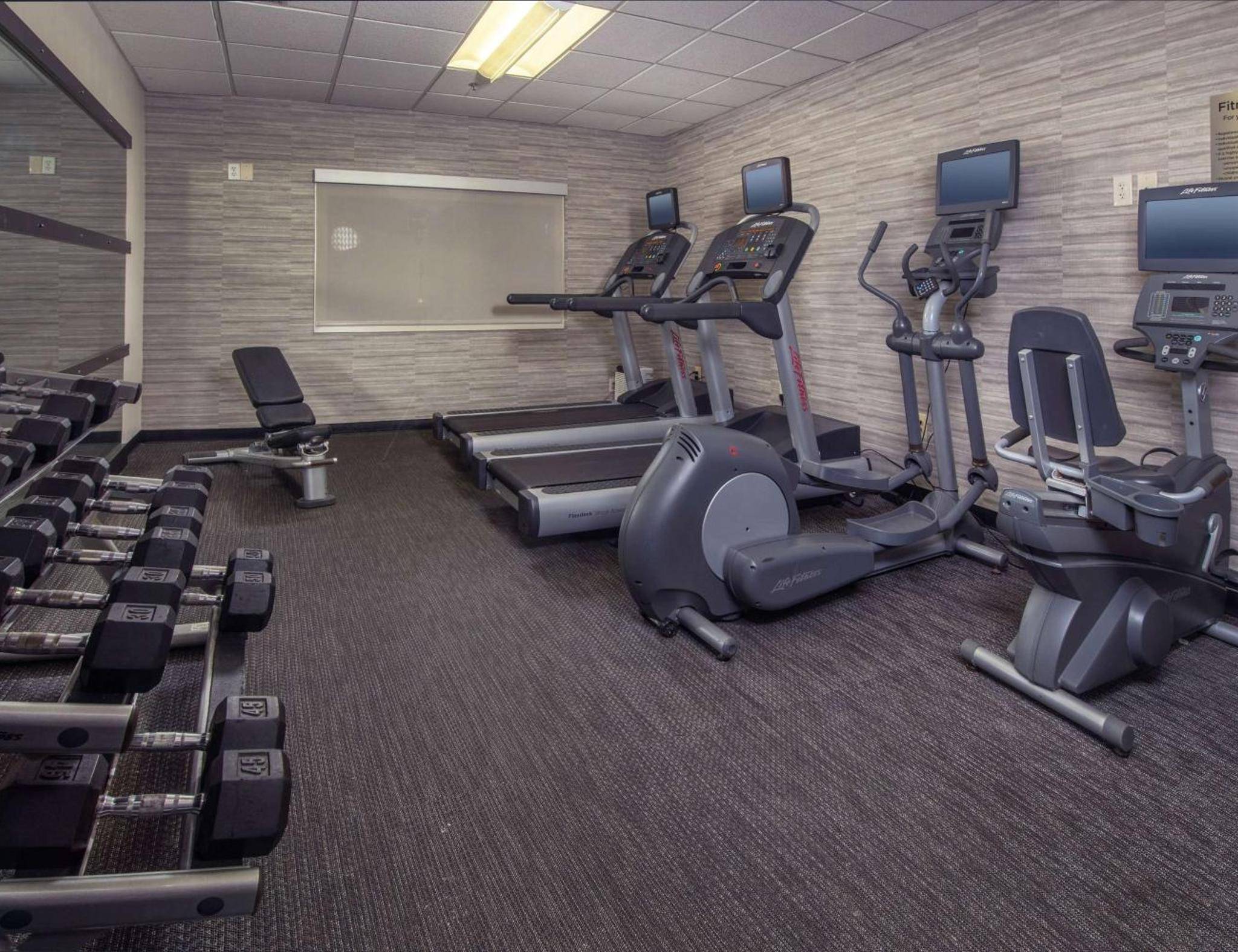 Sonesta Select Newark Christiana Mall, Newark : -34% during the day ...