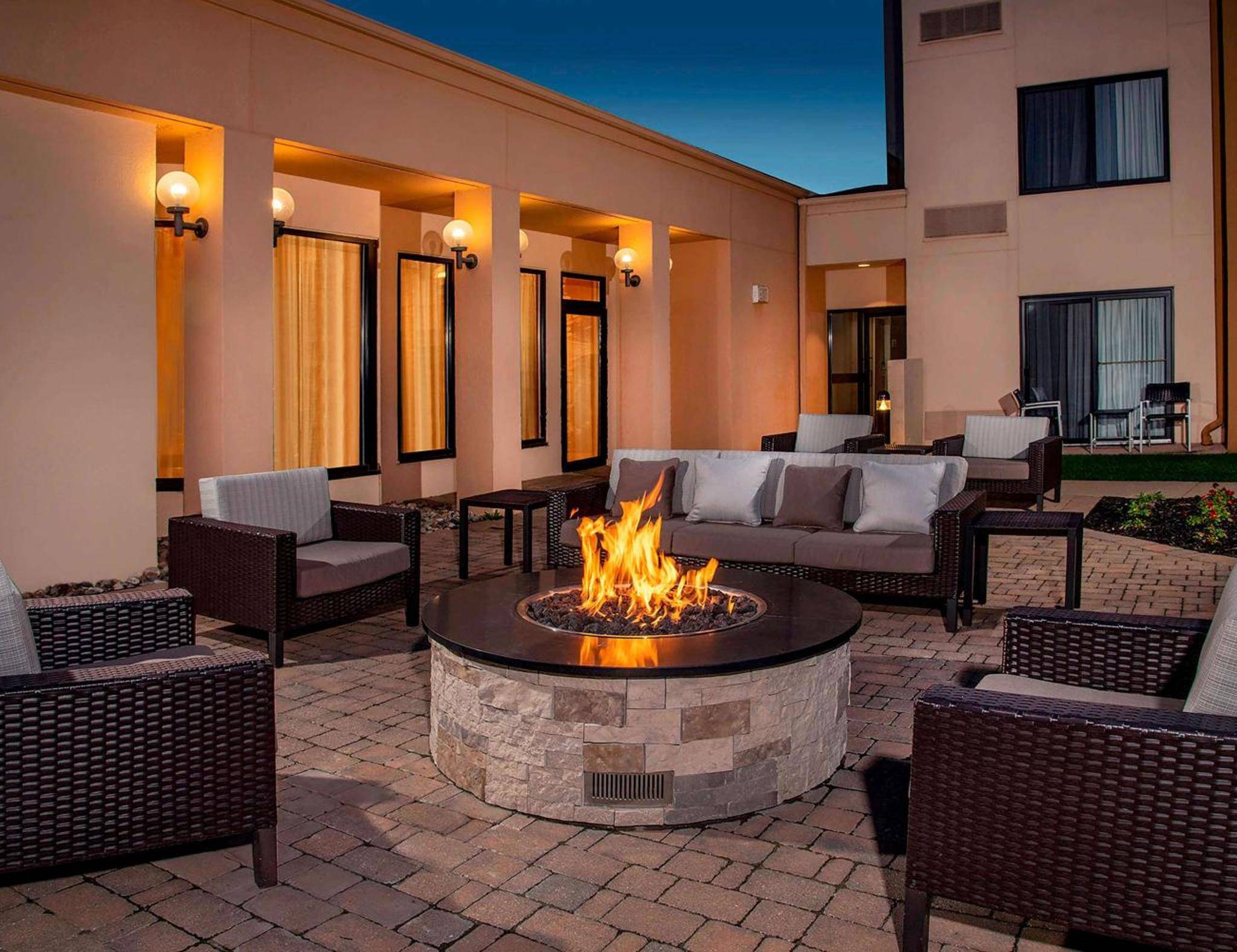 Sonesta Select Newark Christiana Mall, Newark : -34% during the day ...