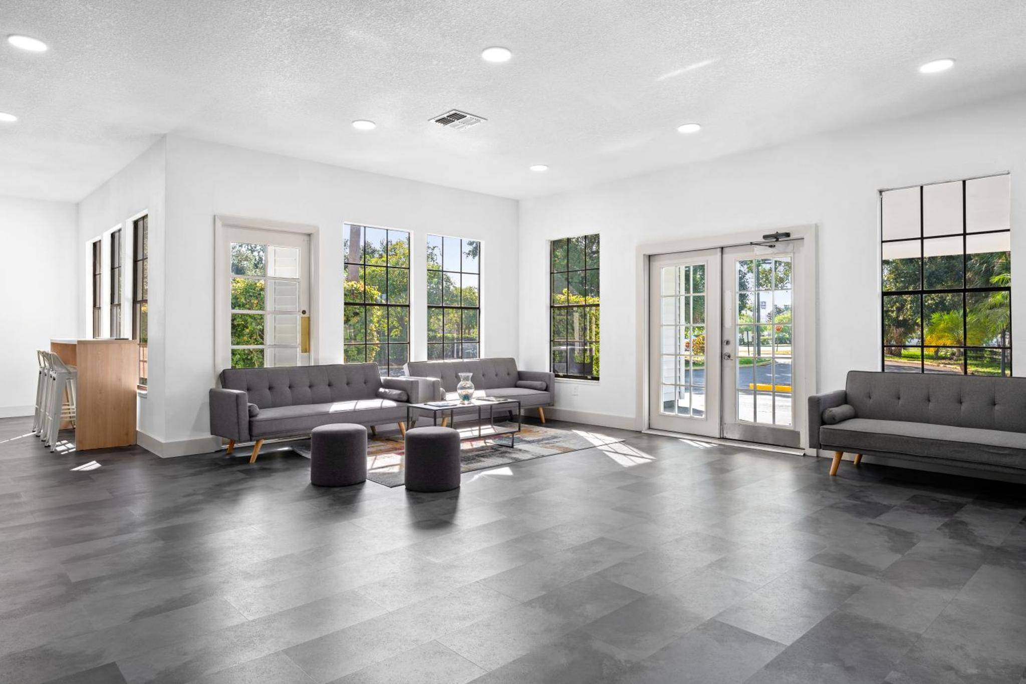 在 - Dayuse.com.hk位於Kissimmee, FL 的 Developer Inn Maingate: 享受-35% 日間優惠