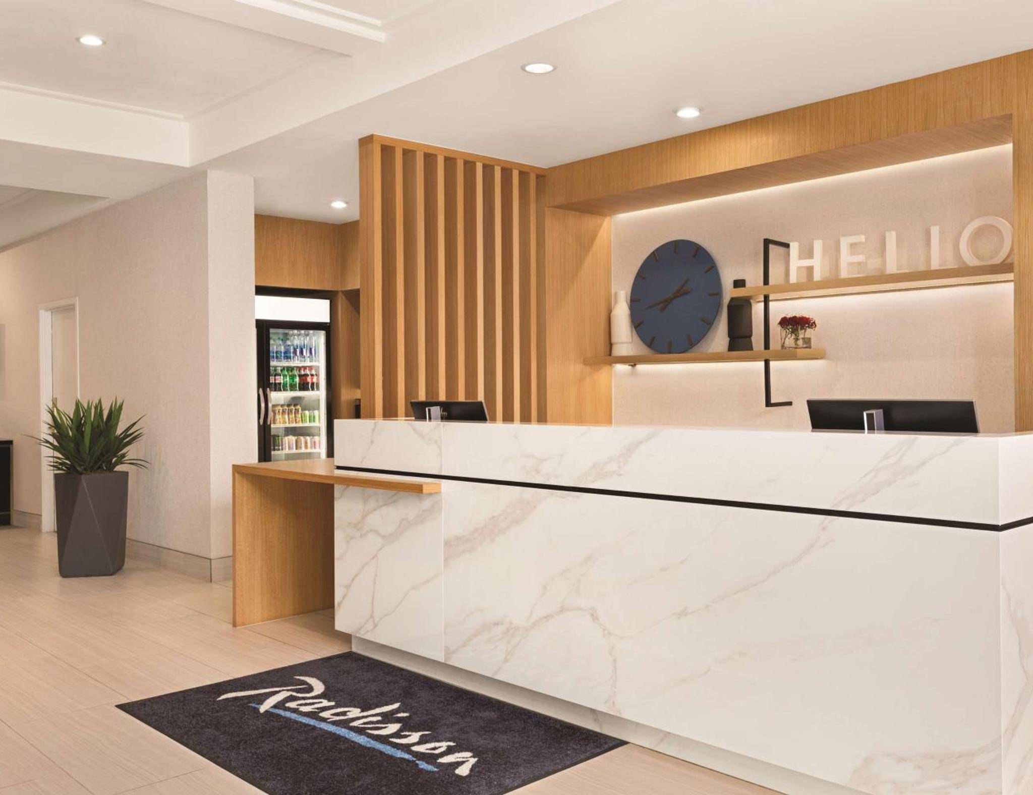 Radisson Seattle Airport, SeaTac : -44% during the day - Dayuse.com