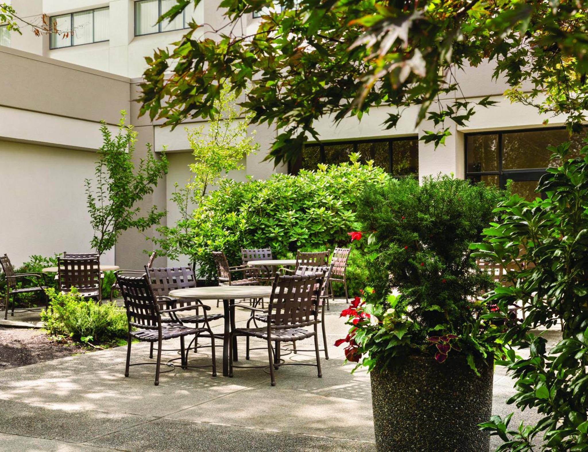 Radisson Seattle Airport, SeaTac : -44% during the day - Dayuse.com