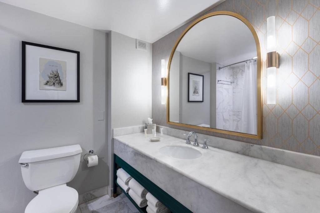 Castle Hotel, Autograph Collection, Orlando : -34% during the day ...