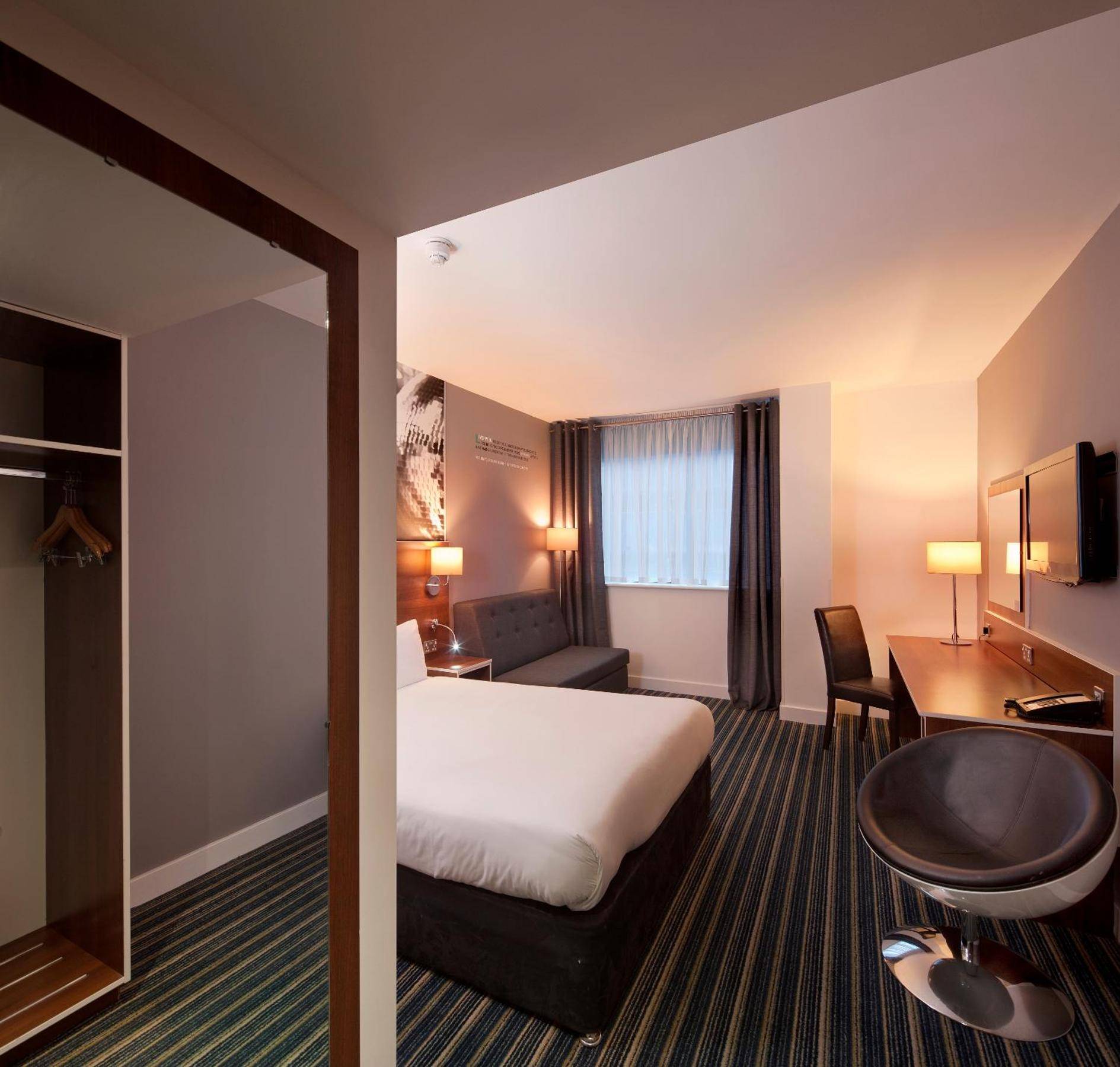 Heeton Concept Hotel - City Centre Liverpool, Merseyside : hotel during ...