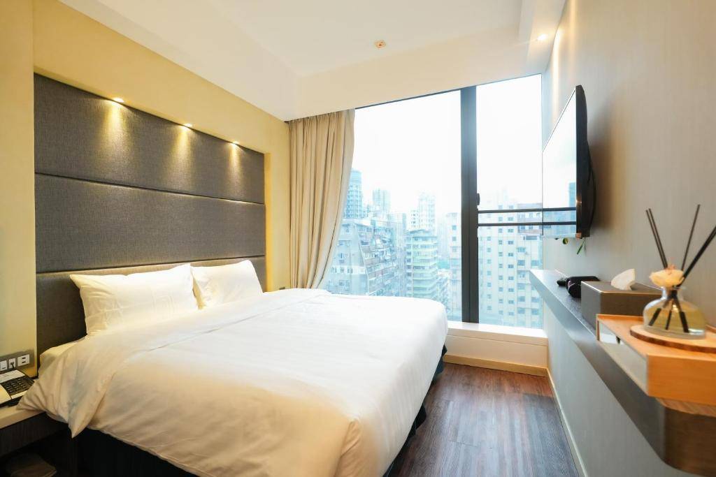 Epoch Hotel, Mong Kok : -35% during the day - Dayuse.com