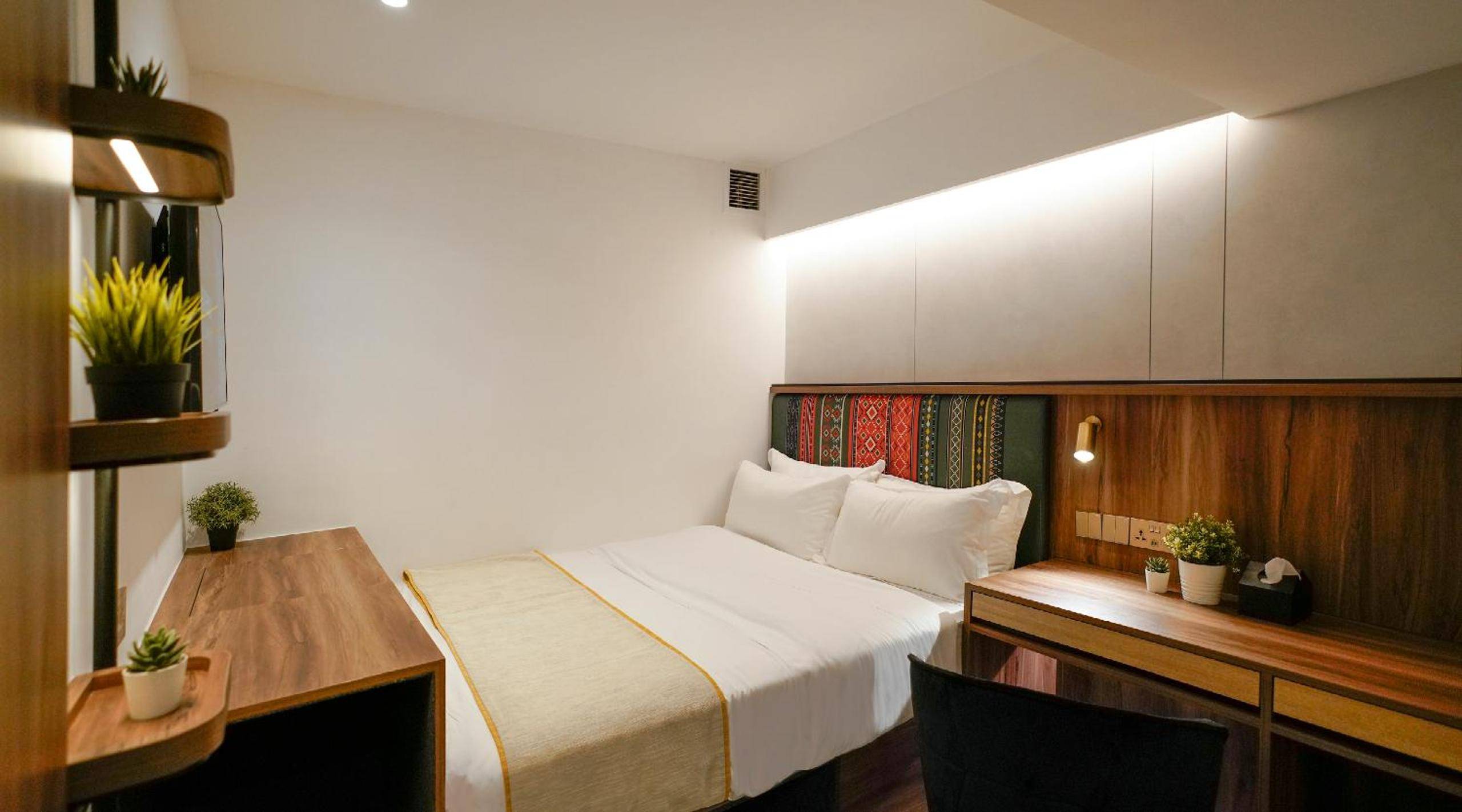 ST Signature Bugis Middle, Downtown Core : -55% during the day - Dayuse.sg