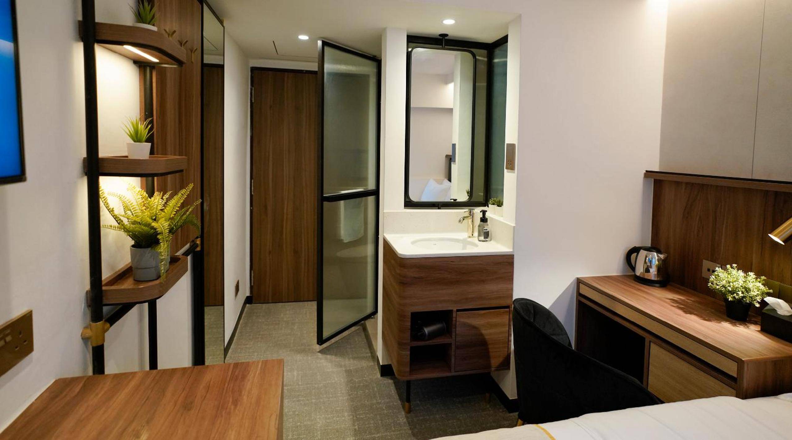 ST Signature Bugis Middle, Downtown Core : -55% during the day - Dayuse.sg