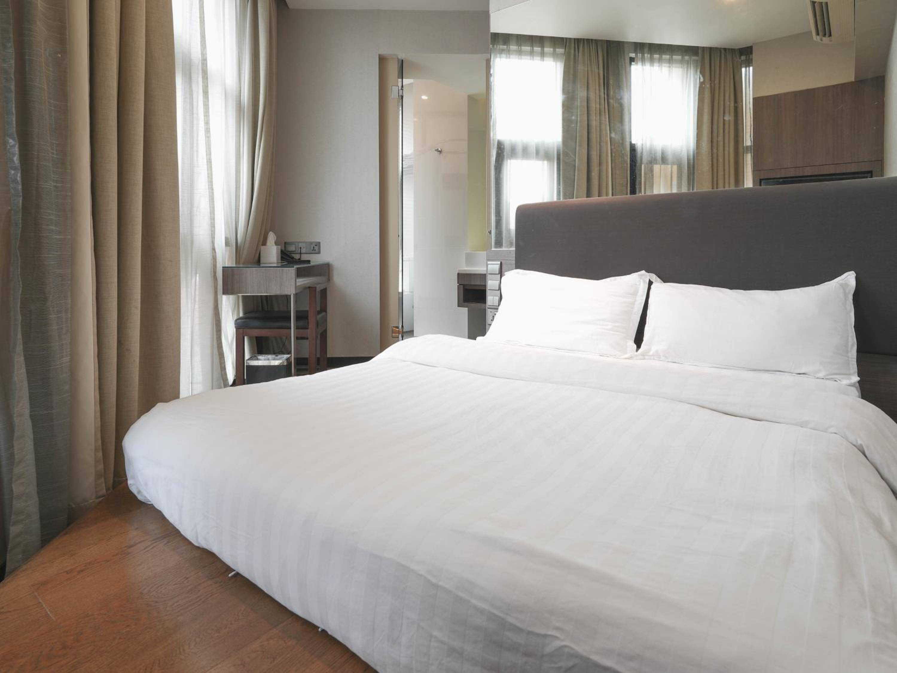 Amrise Hotel Kitchener, Kallang : -57% during the day - Dayuse.sg