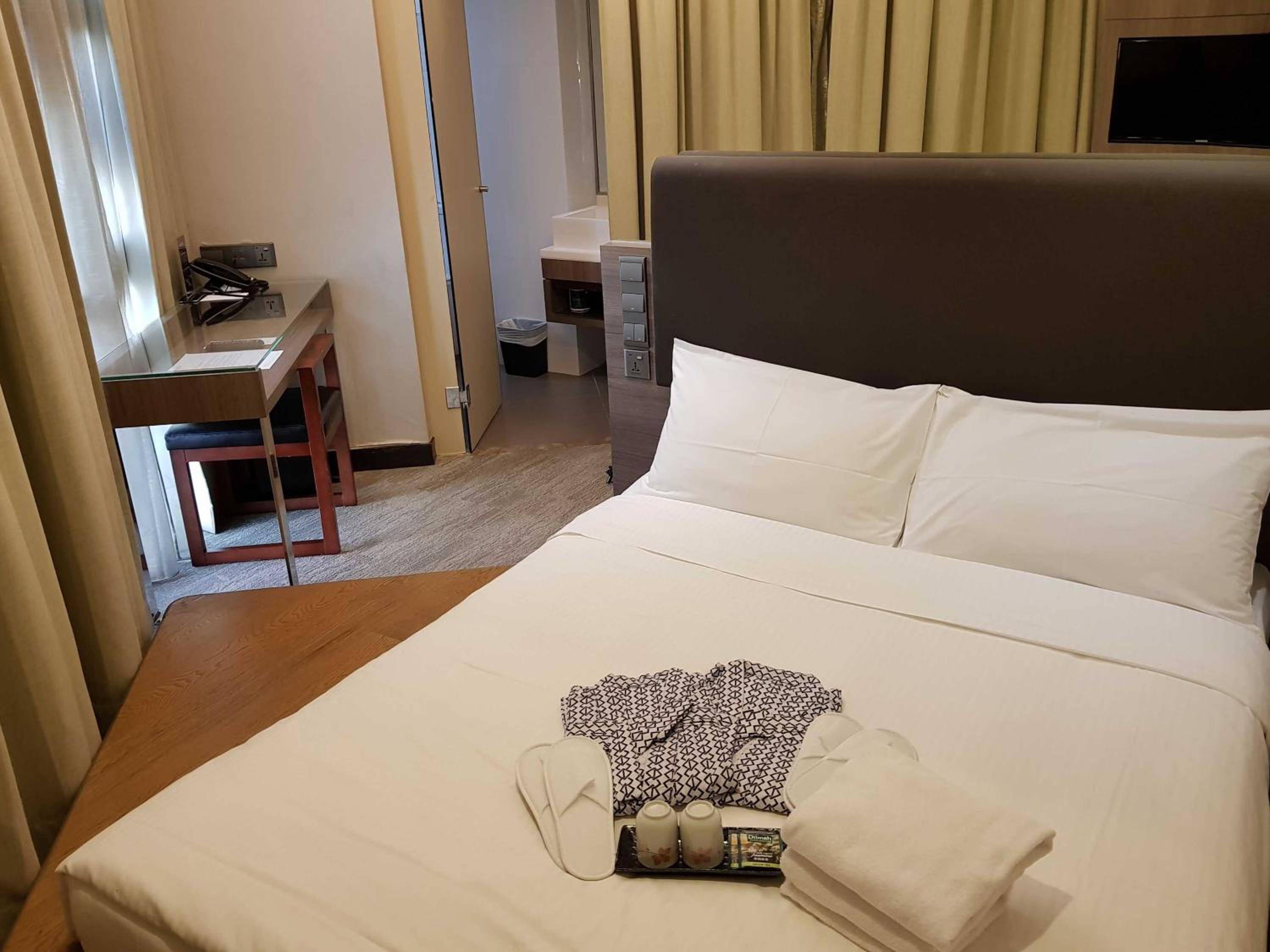 Amrise Hotel Kitchener, Kallang : -57% during the day - Dayuse.sg