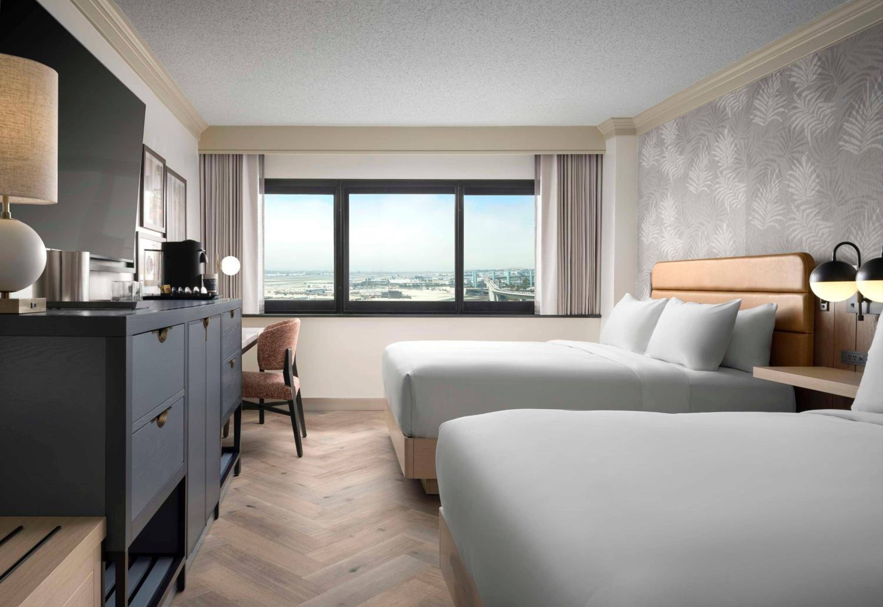 Sonesta Los Angeles Airport LAX, Los Angeles : -24% during the day ...