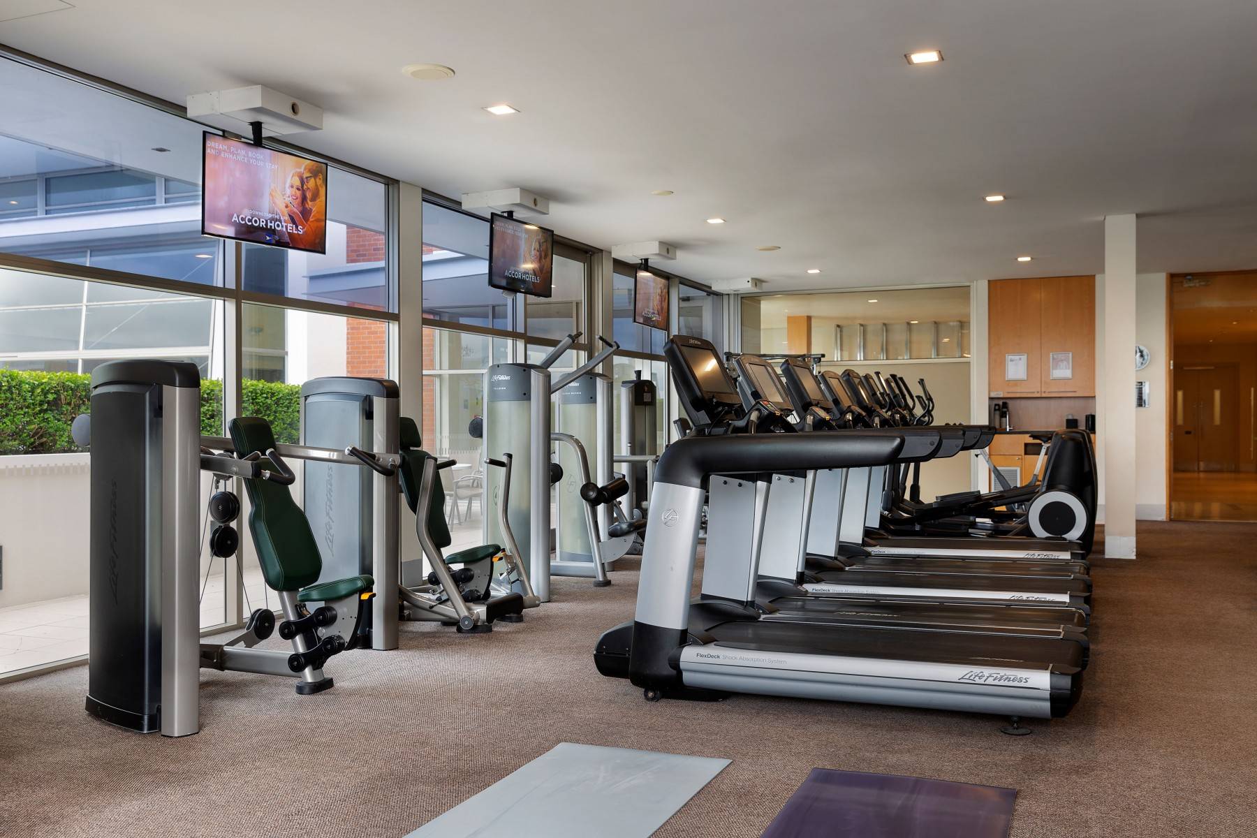 Pullman Auckland Hotel & Apartments, Auckland Central : -41% during the ...