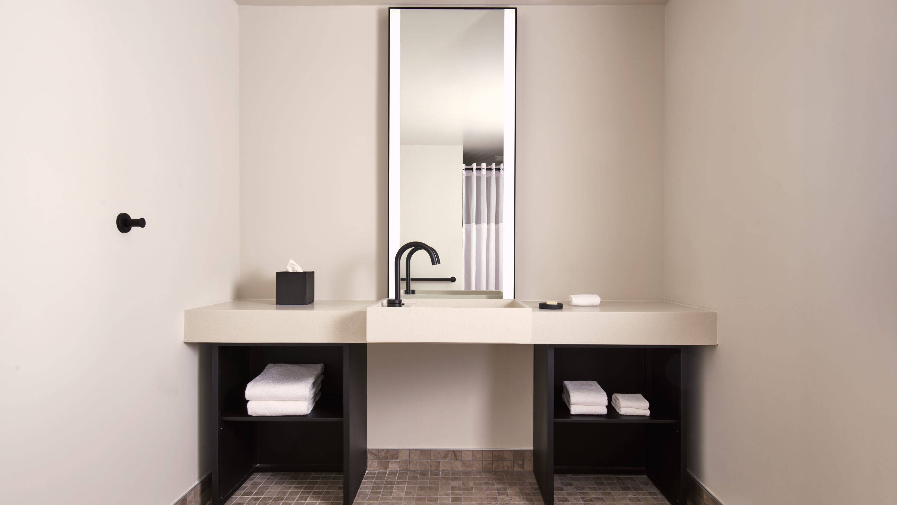 AC Hotel by Marriott Downtown Los Angeles, 1260 South Figueroa Street ...