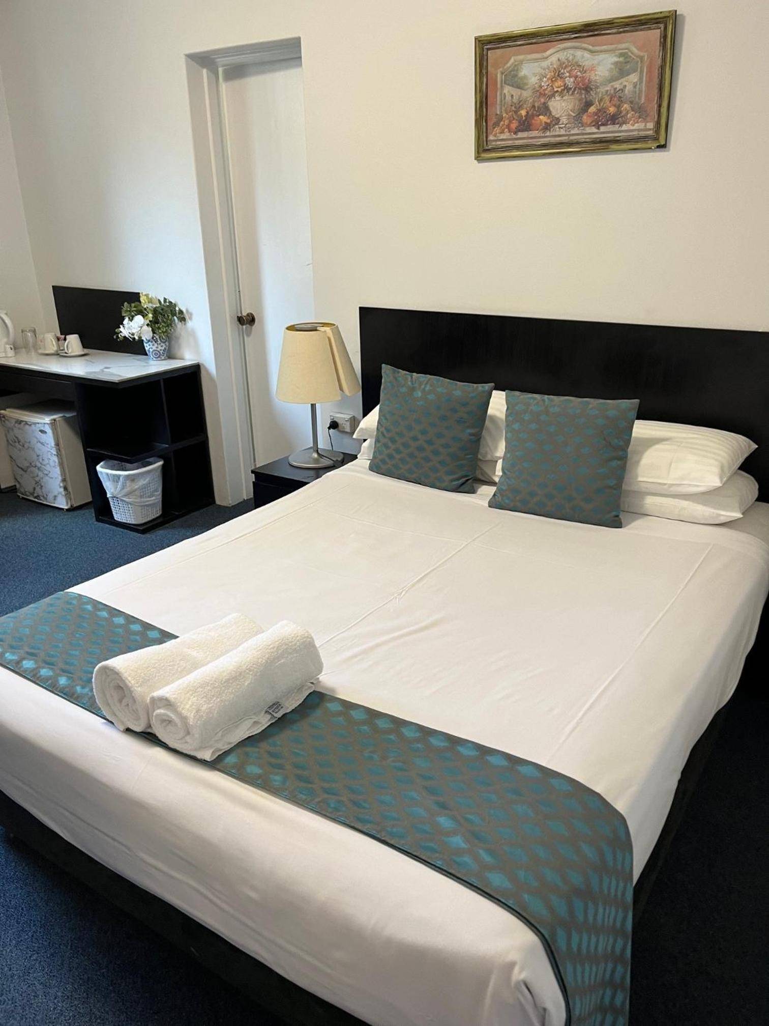 Hotel St Leonards, 196 Pacific Hwy, St Leonards NSW, Australia : -29% ...