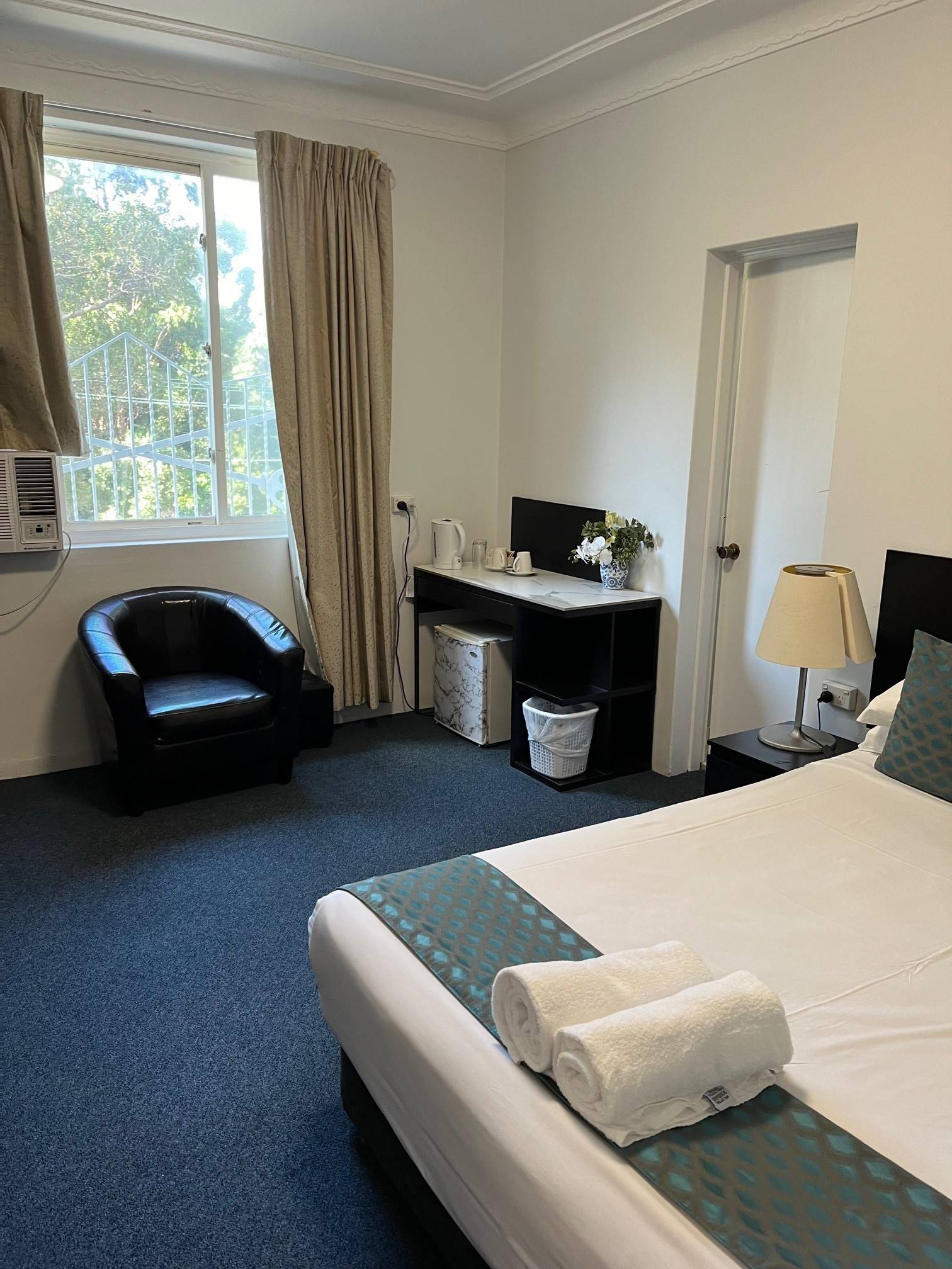 Hotel St Leonards, 196 Pacific Hwy, St Leonards NSW, Australia : -29% ...