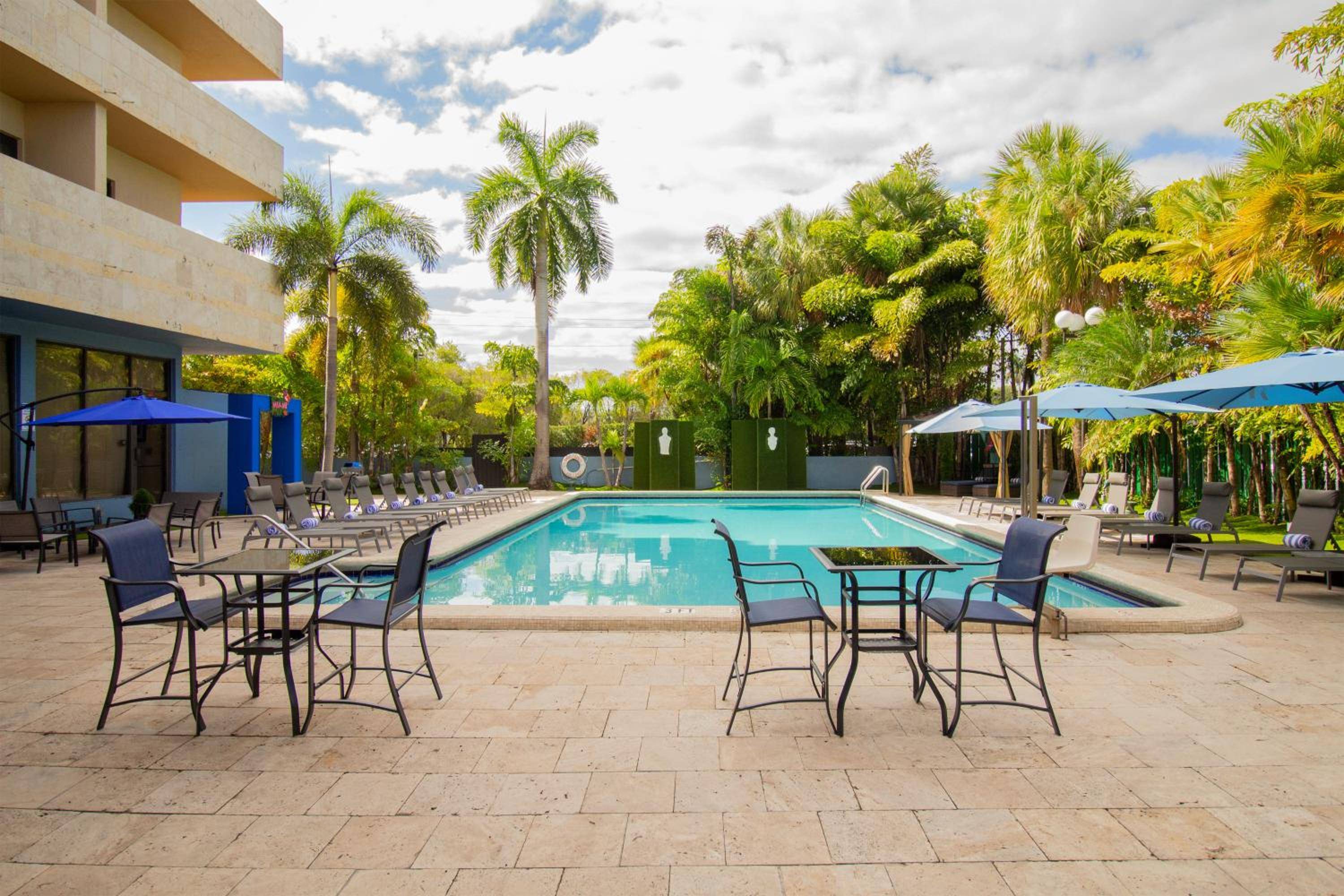 Regency Miami Airport by Sonesta, Flagami : -54% during the day ...