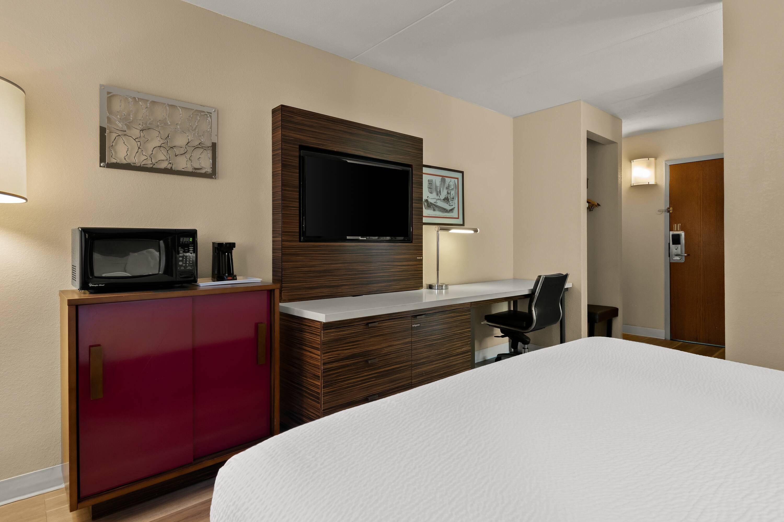 Ramada by Wyndham Harrisburg/Hershey Area, Harrisburg : -24% during the ...