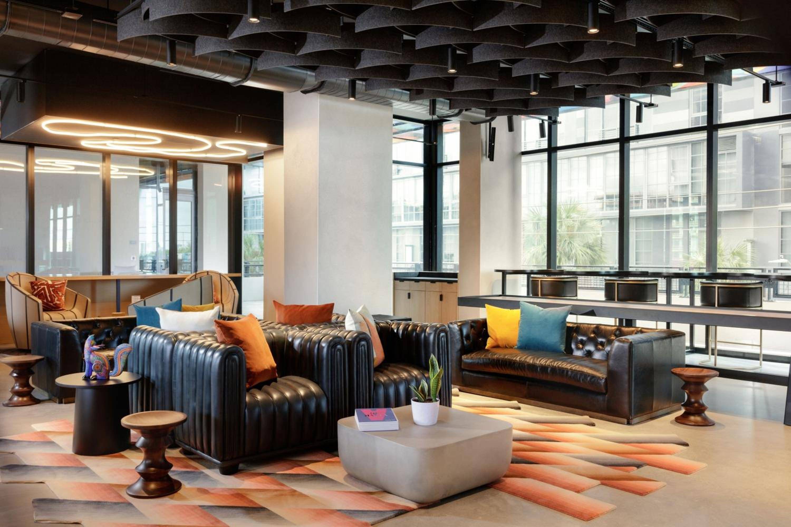 Book a Day Pass for a Hotel or Resort in Miami | Pool & Spa Access