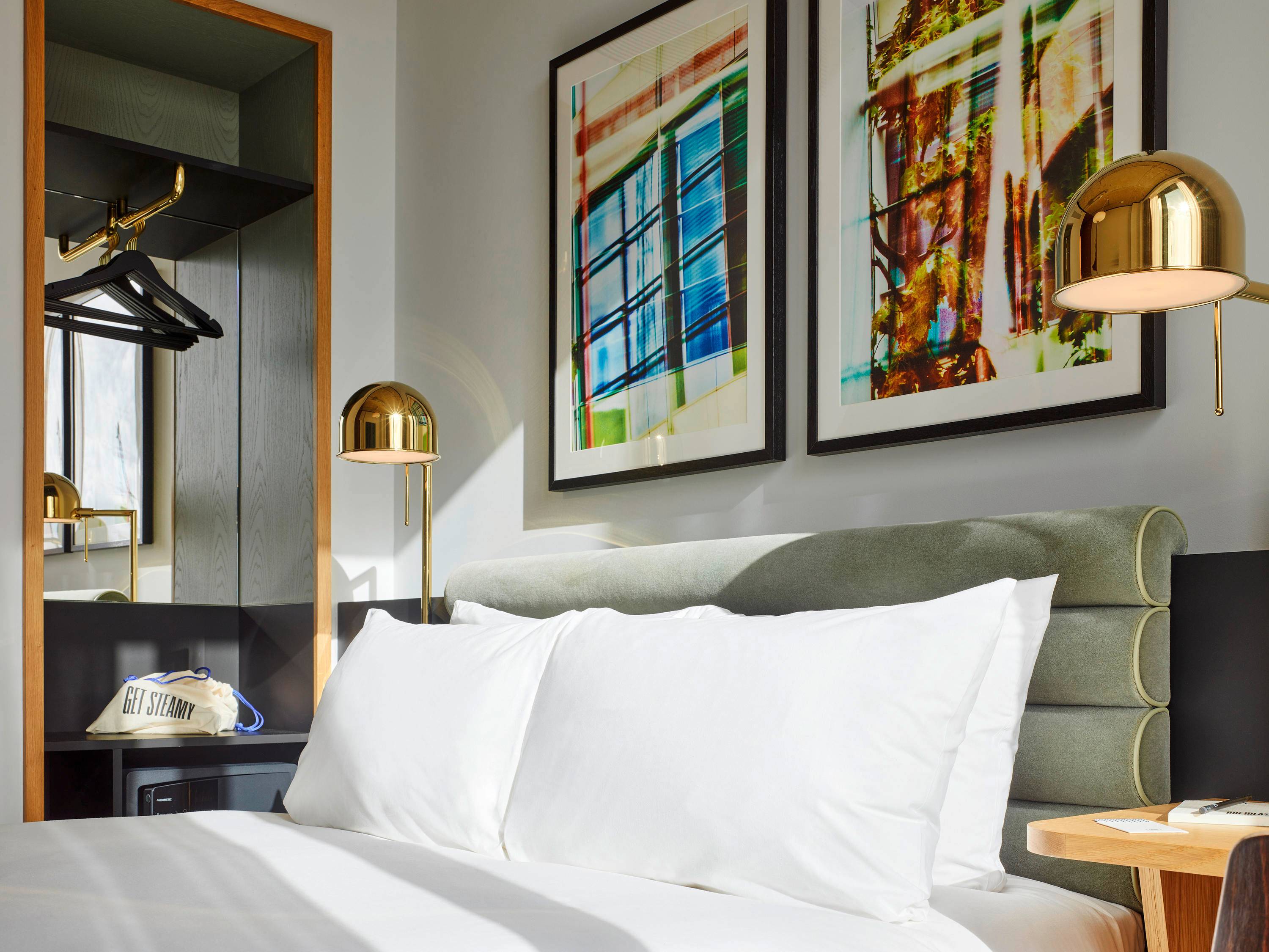 TRIBE London Canary Wharf, Greater London : -34% during the day - Dayuse.sg