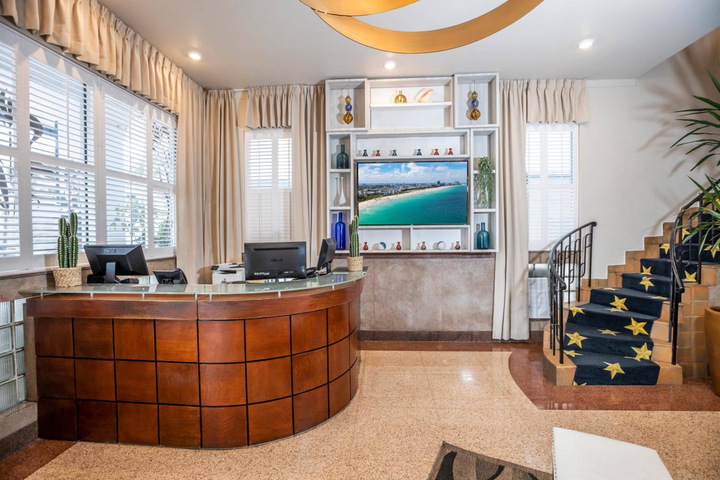 Chesterfield Hotel & Suites, South Beach: -70% durante o dia ...