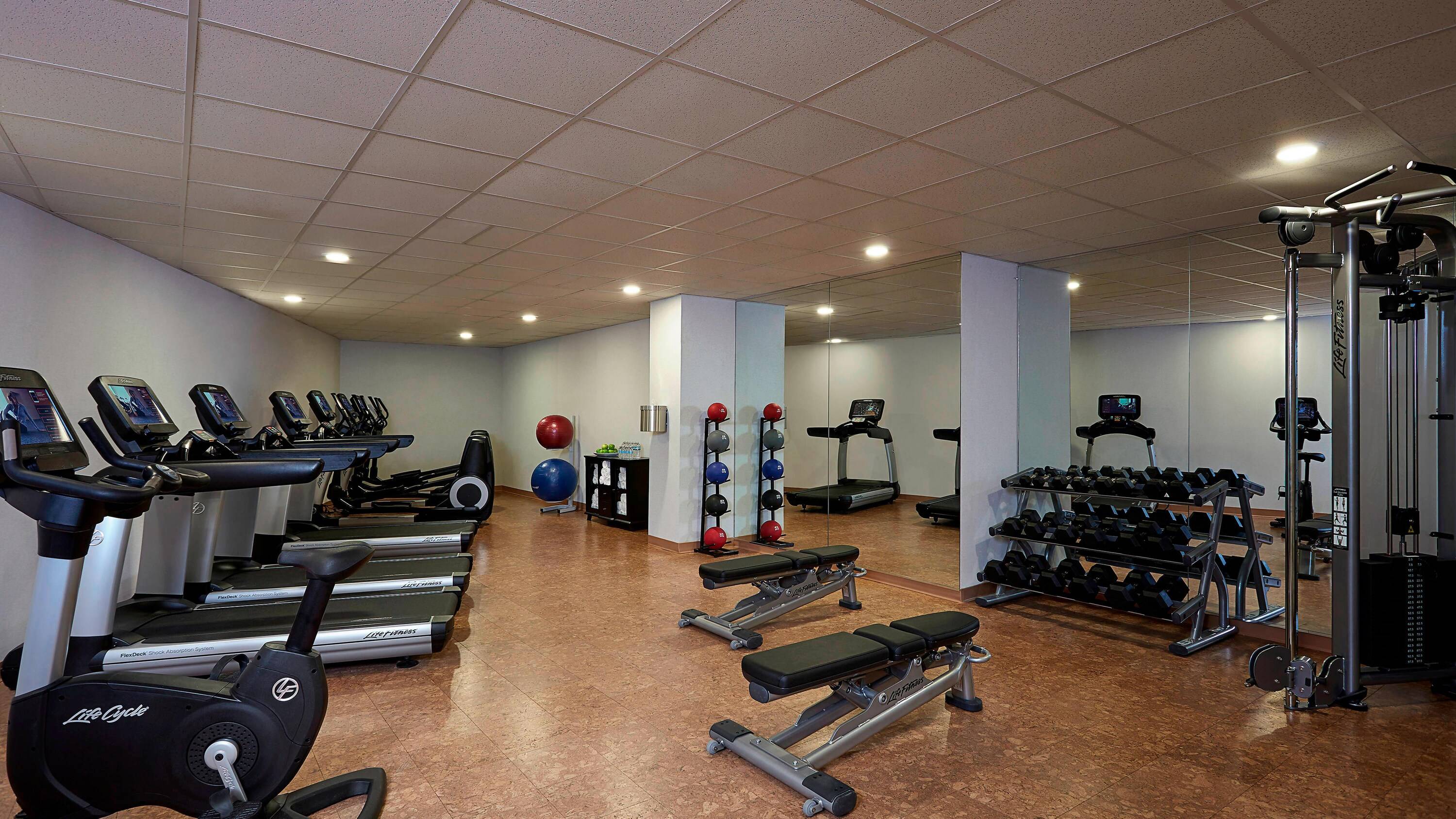 Ithaca Marriott Downtown on the Commons, Downtown : -48% during the day ...