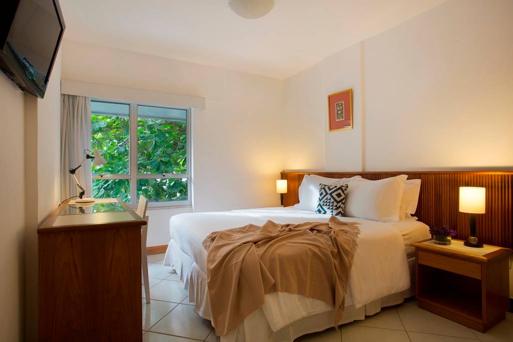 Hotel Arpoador Inn, Copacabana : hotel during the day - Dayuse.ae