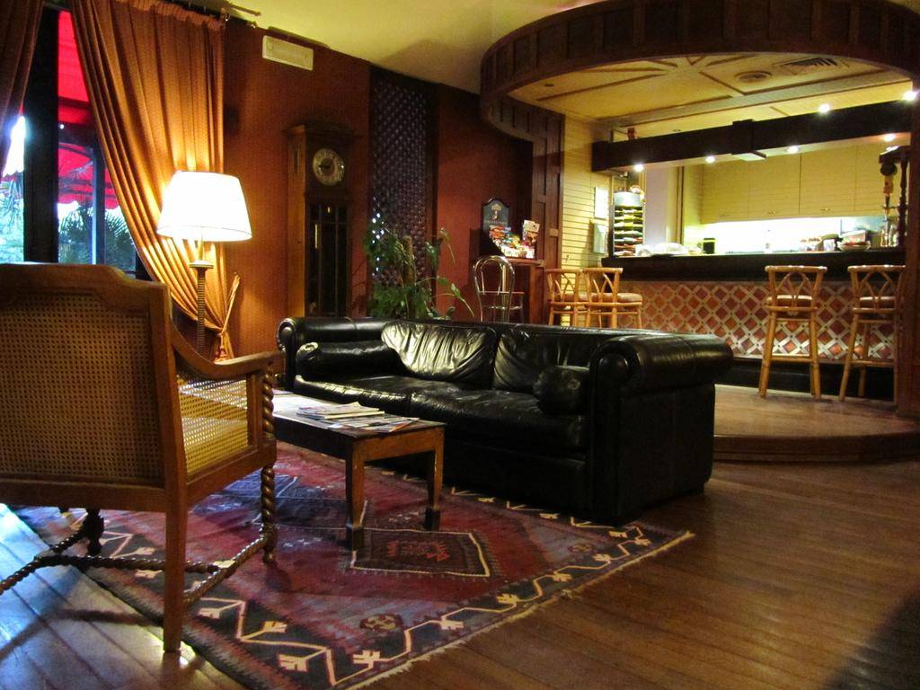 Colony Hotel, Roma : hotel during the day - Dayuse.sg