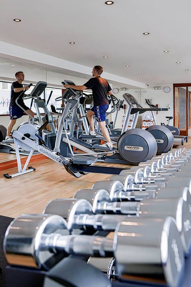 Mercure Bristol Holland House, Redcliffe : hotel during the day ...