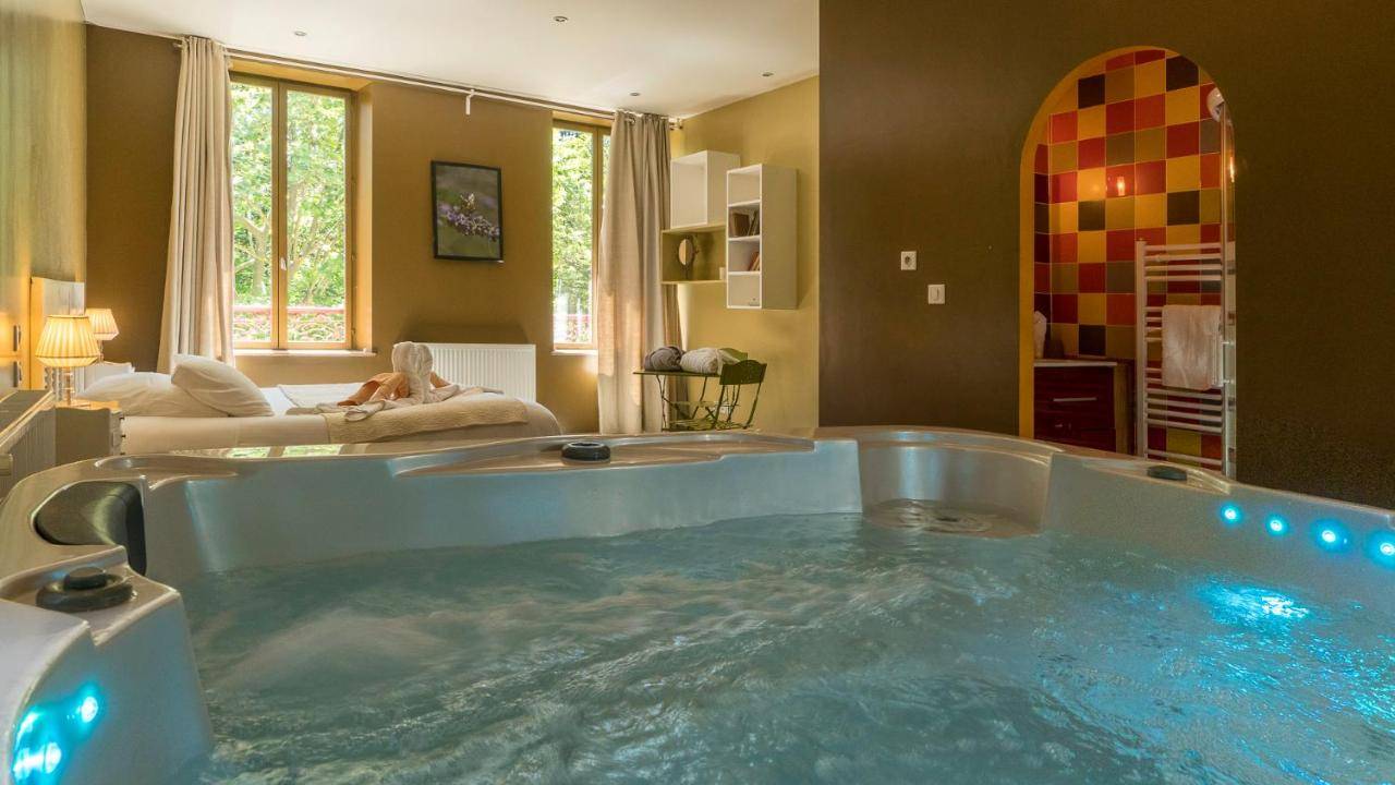 Jacuzzi Privatif : Chambre avec Spa Privatif pour Couple