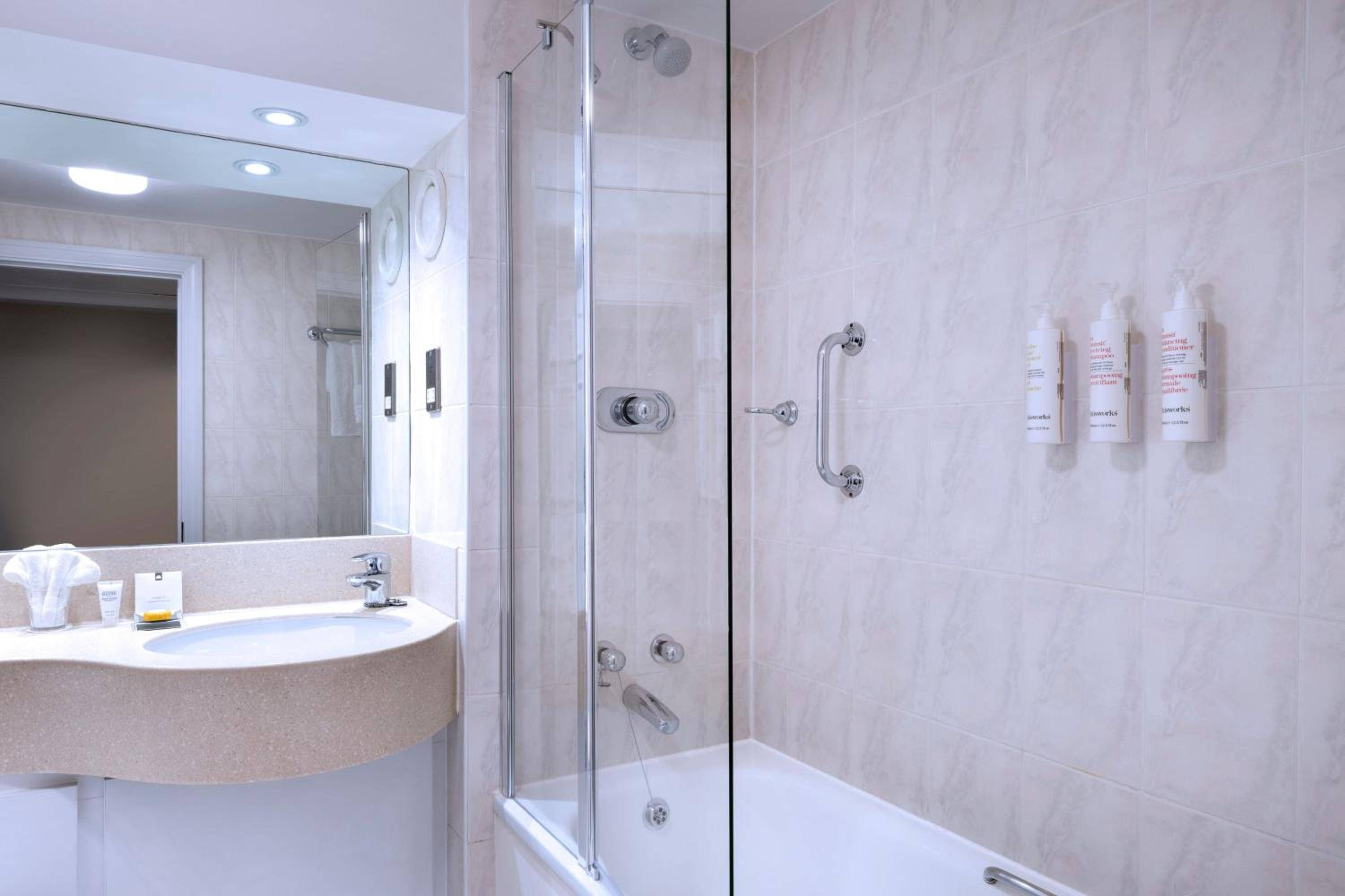 Delta Hotels by Marriott Liverpool City Centre, Merseyside : -60% ...