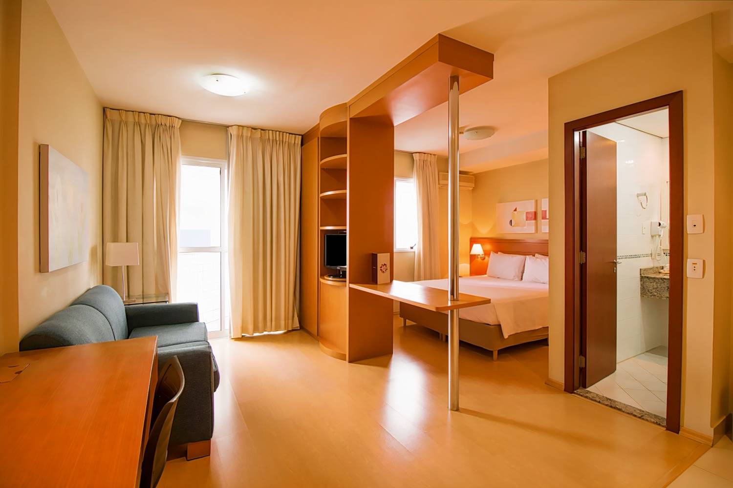 Hotel the Premium, Centro : hotel during the day - Dayuse.com